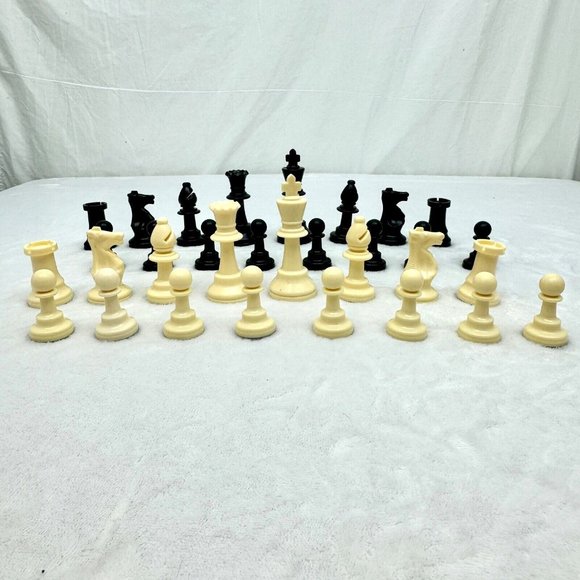 Unbranded | Games | Chess Pieces Full Set Black White Plastic King ...